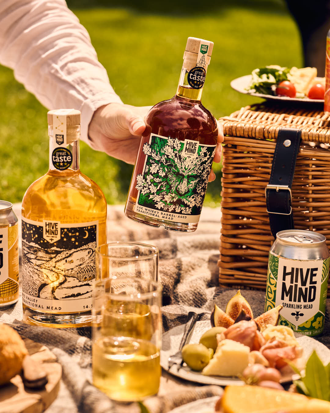 All the meads! A glossary of mead varieties – Hive Mind Mead